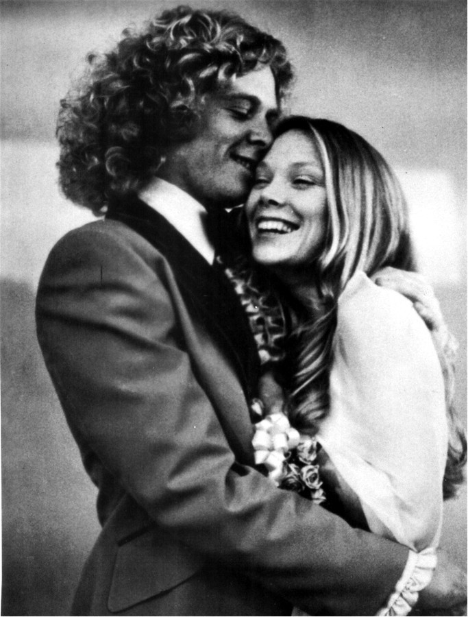 {STYLE WISE} – E.O.F. Prom Night with “Carrie” (1976) – The Eye of ...